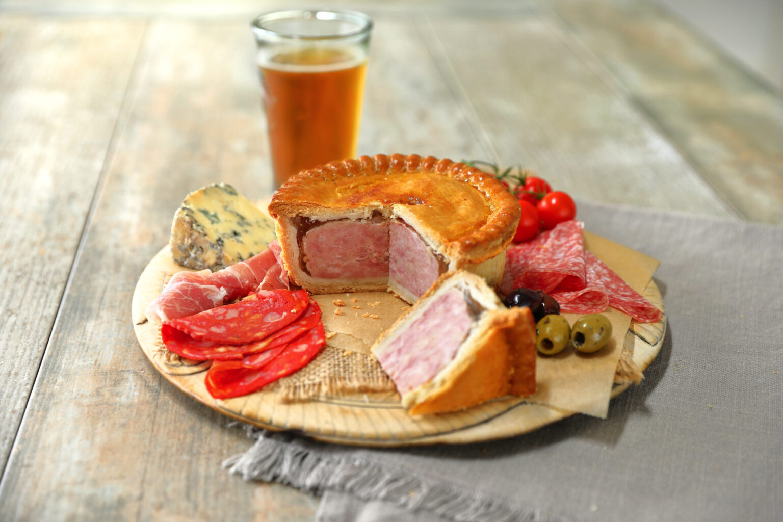 Large Pork Pie - Voakes Pies Ltd